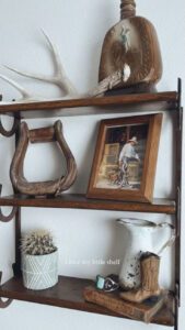 13 Unique Western Wall Decor Ideas to Add Country Charm - Romanticizing ...