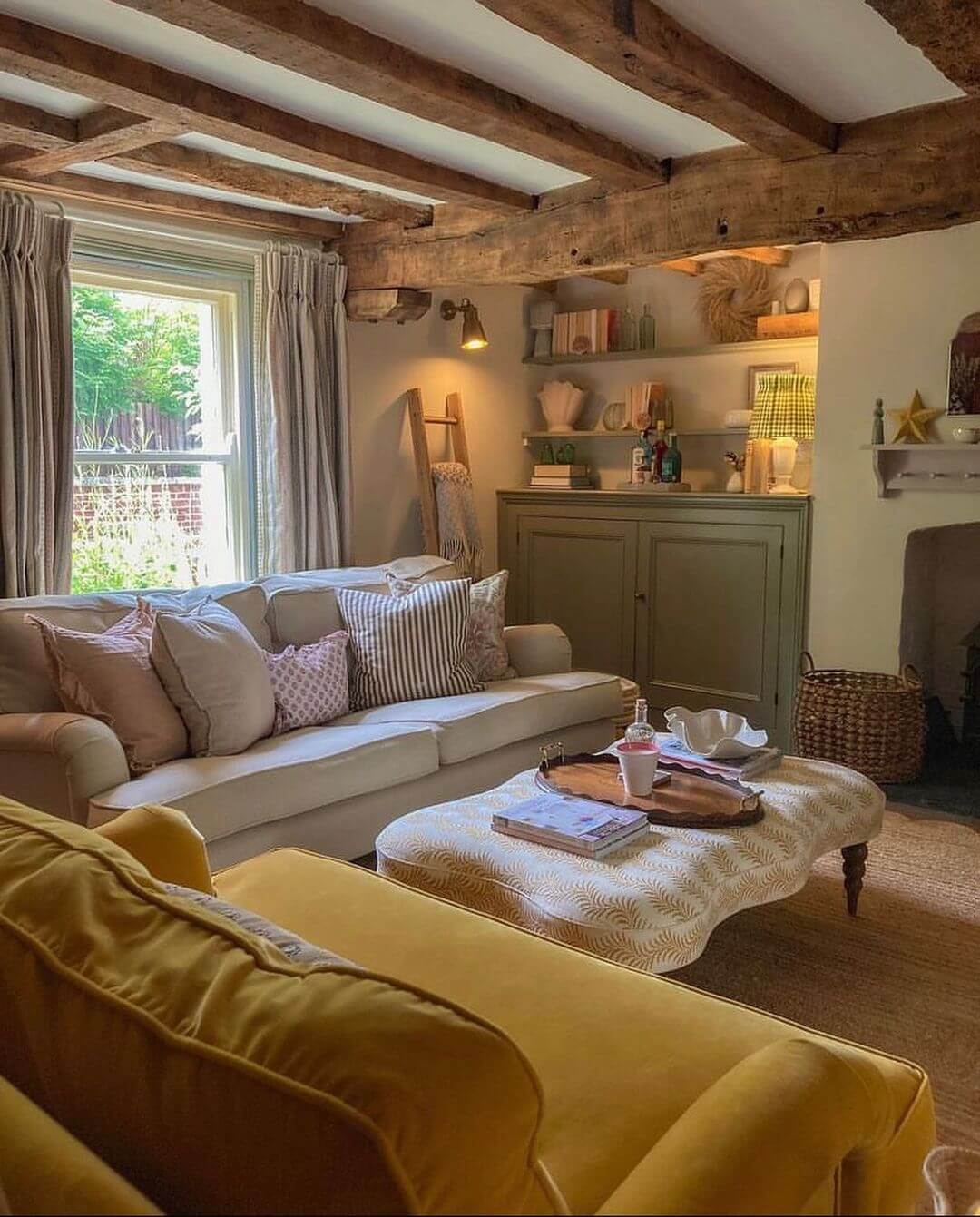 15 Rustic Cottage Living Room Ideas for a Fairy Tale Home ...