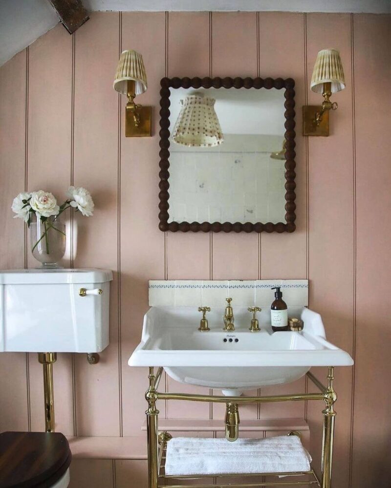 17 Perfect French Cottage Bathroom Ideas for Small Bathrooms ...