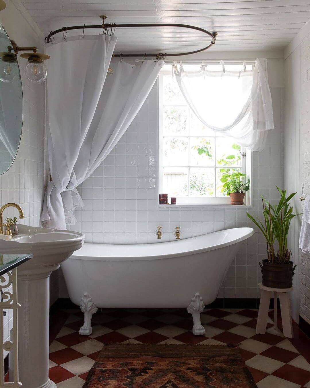 17 Perfect French Cottage Bathroom Ideas for Small Bathrooms ...
