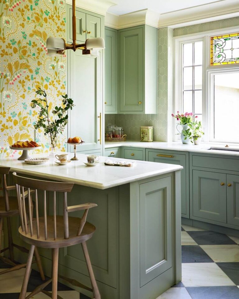 21 Beautiful Summer Kitchen Ideas for Small Kitchens - Romanticizing Rachel