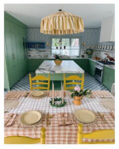 21 Beautiful Summer Kitchen Ideas for Small Kitchens - Romanticizing Rachel