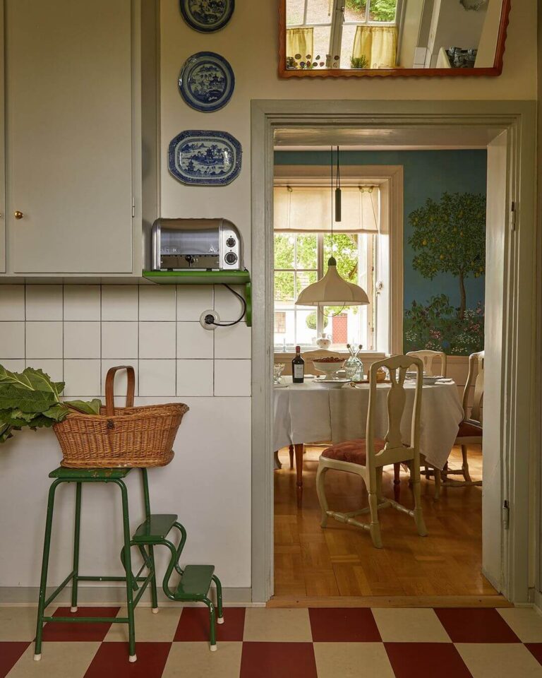 23 Gorgeous White Rustic Kitchen Ideas Perfect for 2025 - Romanticizing ...