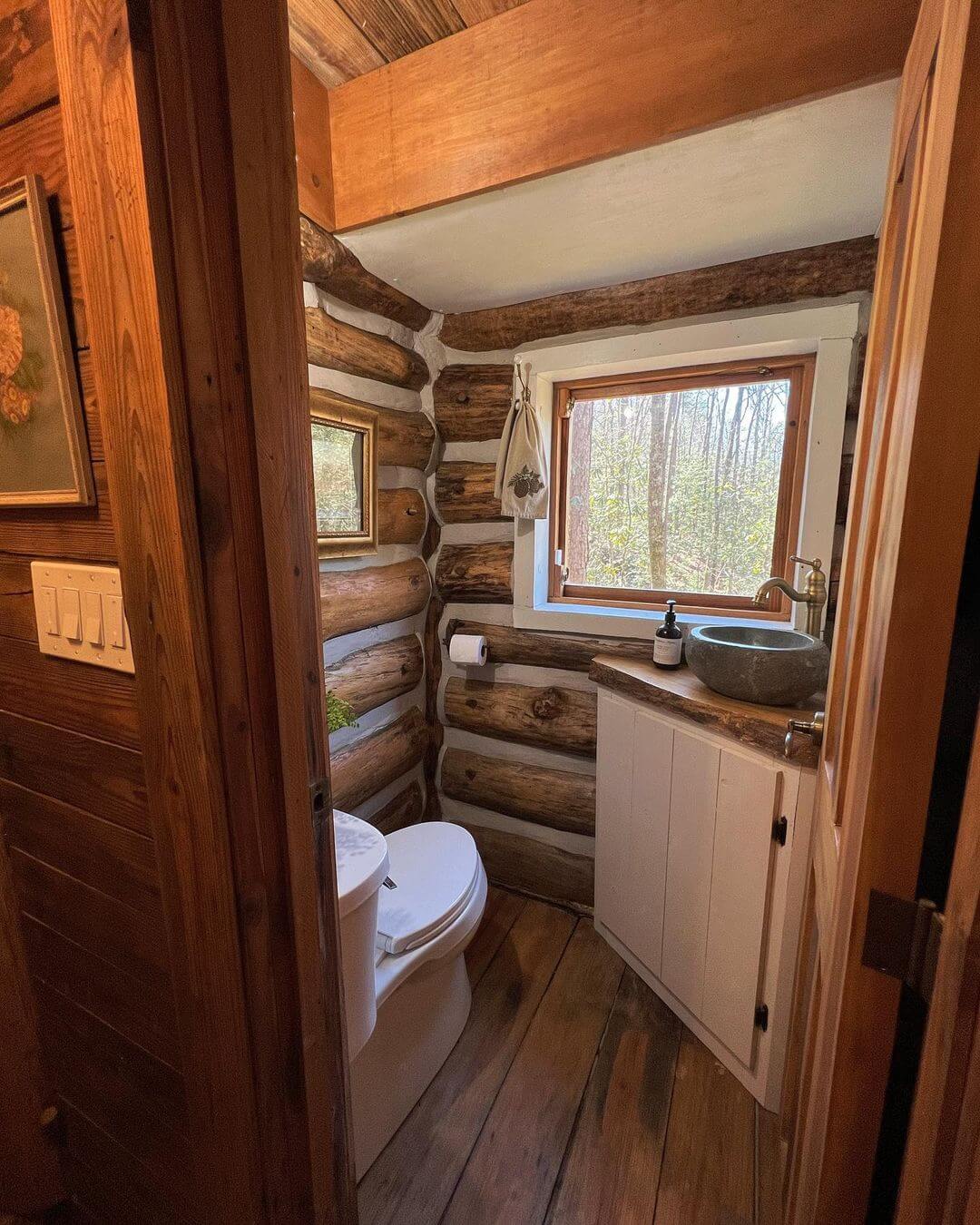 20 Cozy Cabin Bathroom Ideas for Small Bathrooms - Romanticizing Rachel