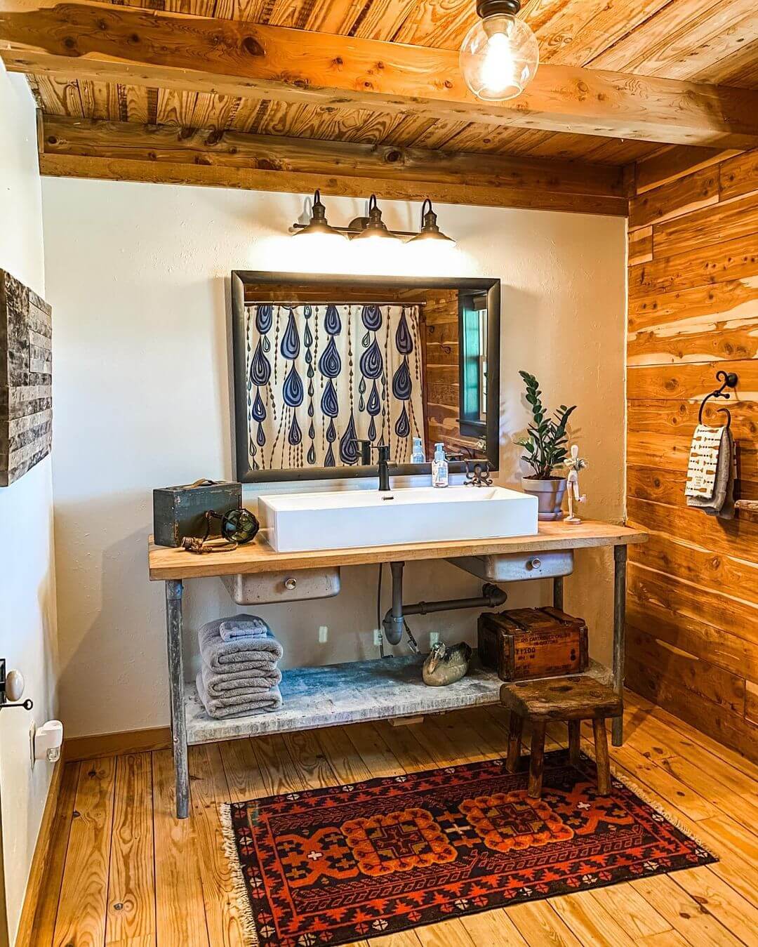 20 Cozy Cabin Bathroom Ideas for Small Bathrooms - Romanticizing Rachel