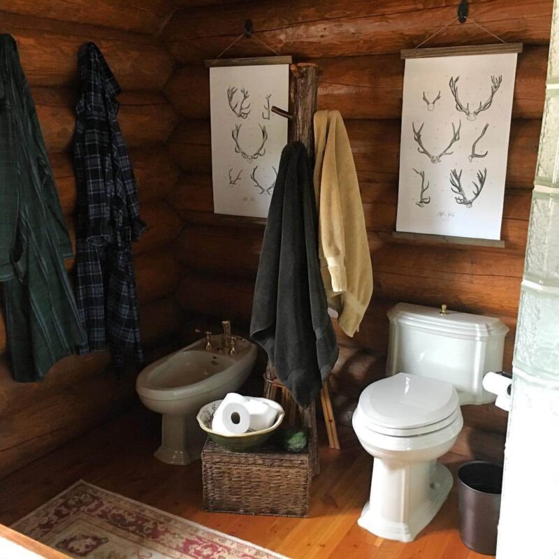 20 Cozy Cabin Bathroom Ideas for Small Bathrooms - Romanticizing Rachel