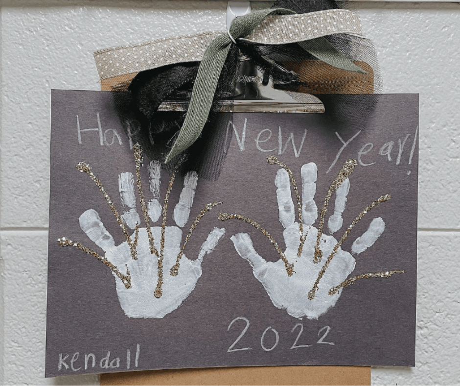 15 Creative and Easy New Years Crafts for Toddlers - Romanticizing Rachel