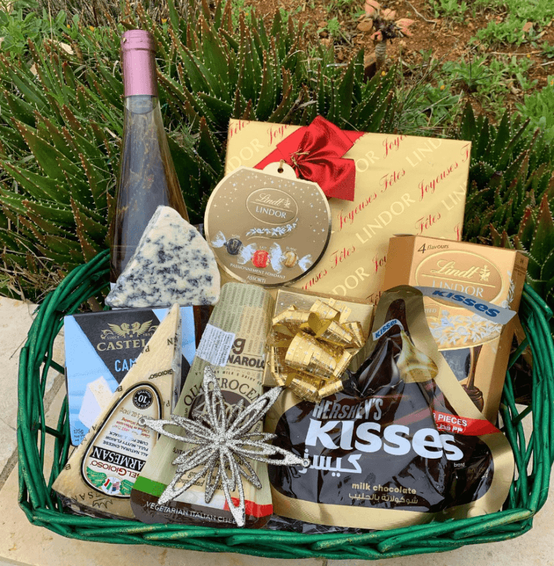 15 Cutest New Years Eve Basket Ideas for All Ages - Romanticizing Rachel